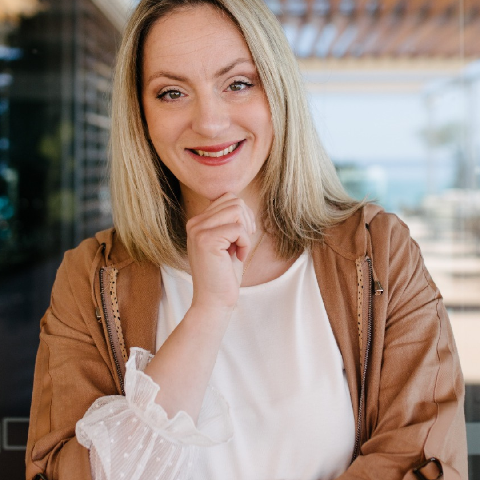 Ana Marić Contenta - Linkfly