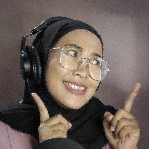 Nadia Lestari - Linkfly