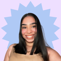 Nayeli Collado | Community Manager - Linkfly