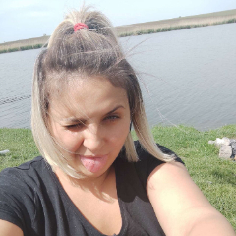 @annekaneofficiall - Linkfly